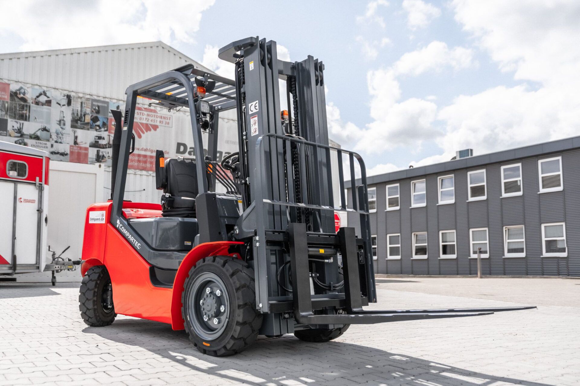 Kraftvoll und zuverlässig – Gabelstapler von Loewe Motors im Test ...